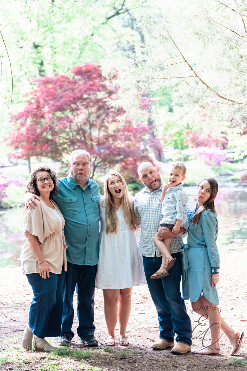Edgar Family Portrait Session | emmiclaire.com